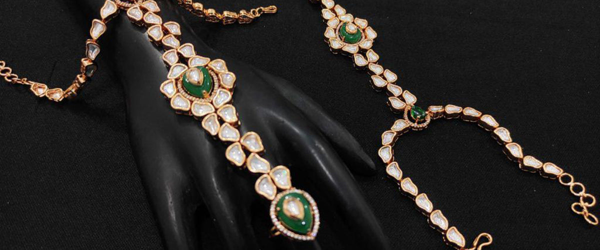 Hath Panjas – Varsha Patel